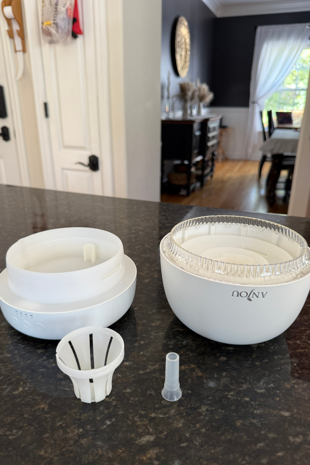 Beginner’s Guide to Diffusing Essential Oils (Tips, Cleaning, and ...