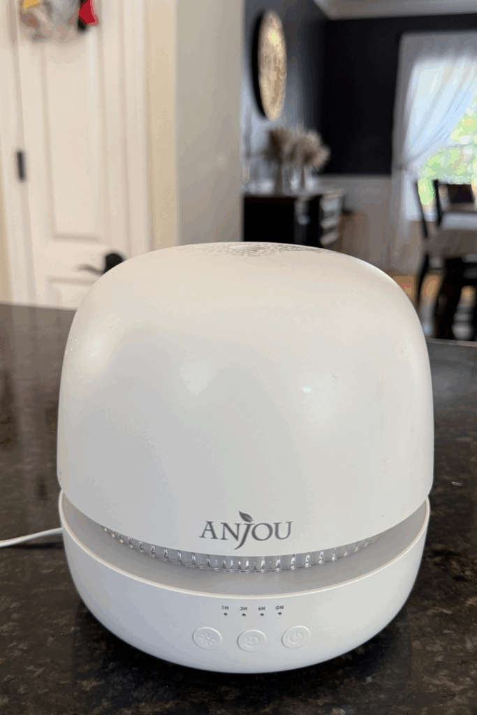 Beginner’s Guide to Diffusing Essential Oils (Tips, Cleaning, and ...